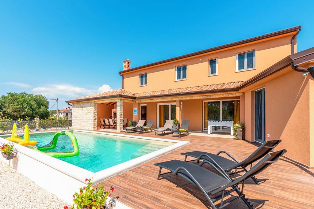 Villa Starlight Gaze, Porec – Private Pool & Countryside Escape